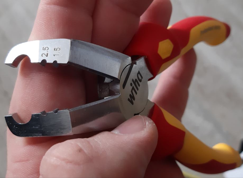 WIHA 1000V TriCut Kliješta specijalna UNIKATNA za izolacije, kablove!!