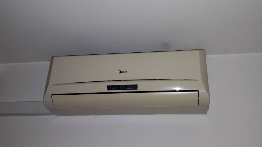 Akcija ....Dvije ispravne Klime Midea