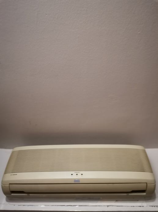 PRILIKA 8kW HITACHI klima sustav (1+3)