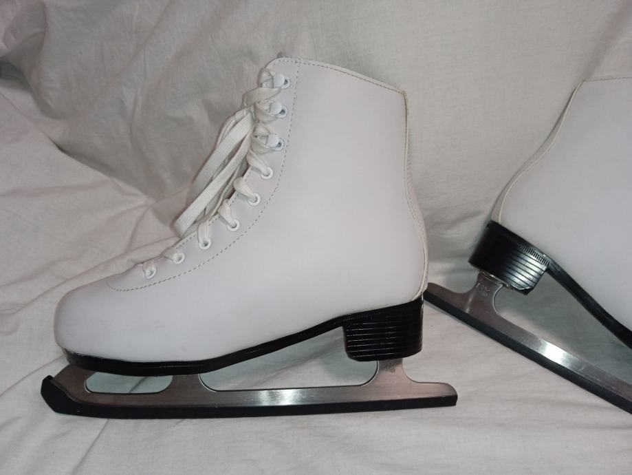 Klizaljke za umjetničko klizanje