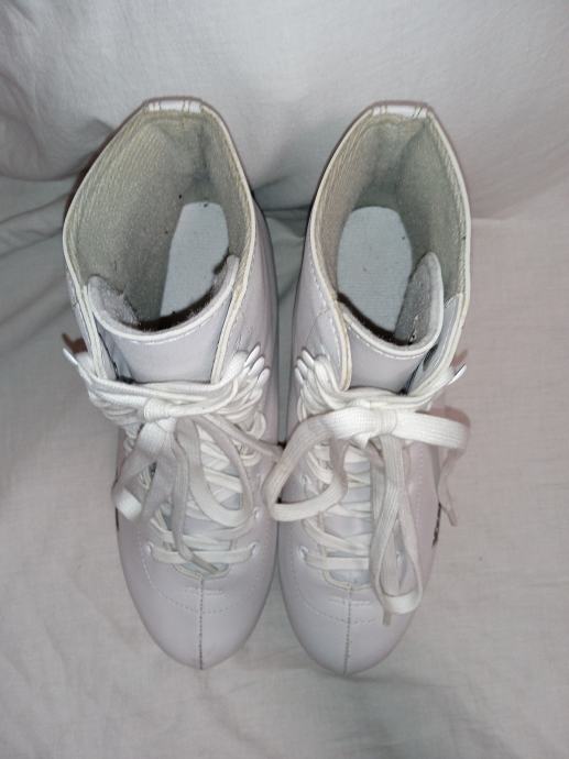 Klizaljke za umjetničko klizanje