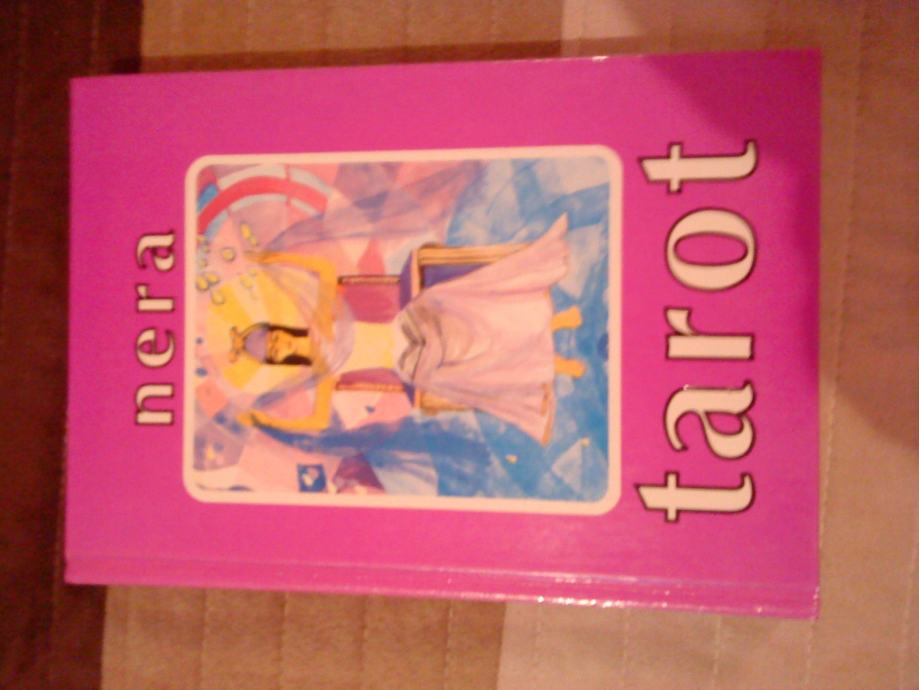 Nera - Tarot