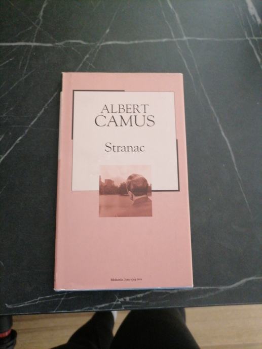 Albert Camus-Stranac