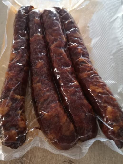 Domaća kobasa, suha u vakumu
