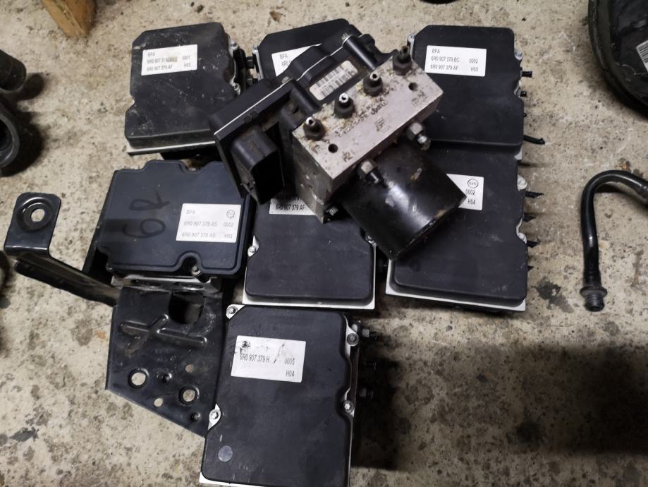 VW Polo 6R Ibiza 6J Fabia 2 Audi A1 ABS moduli