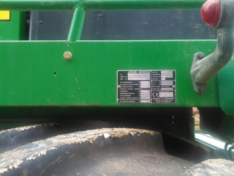 John deere 7400