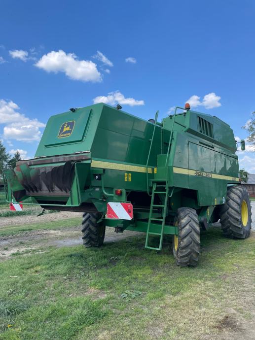 Kombajn John Deere 2266