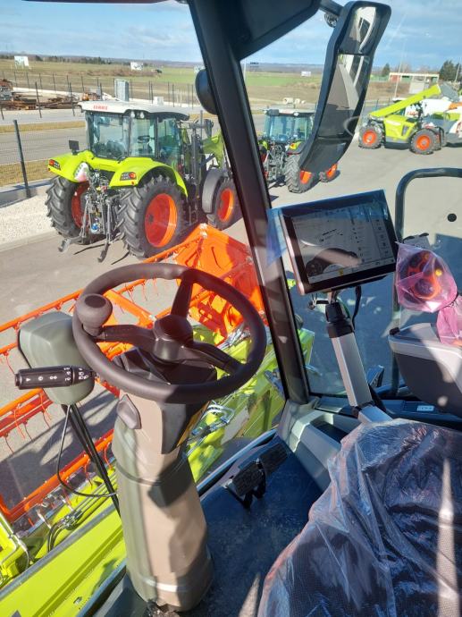 žitni kombajn CLAAS TRION 650
