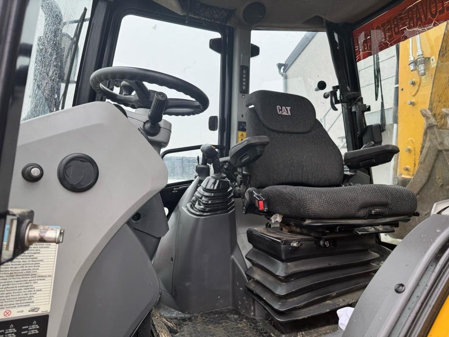 CAT 444 F2 KOMBINIRKA