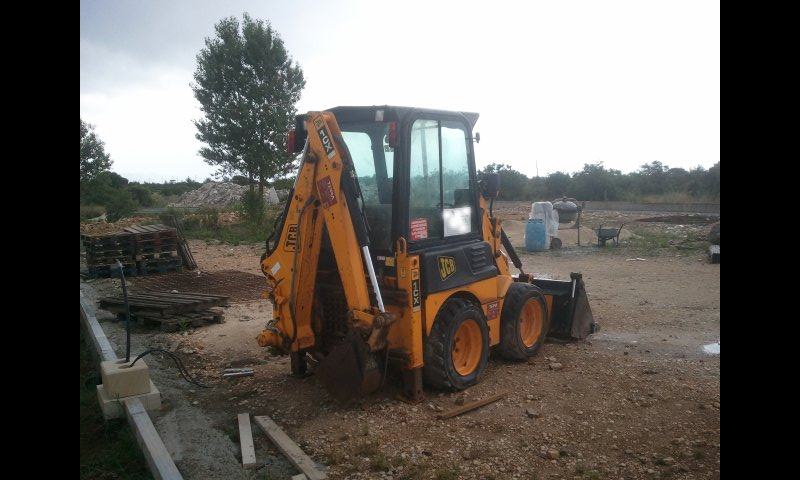 Jcb 1cx sa čekićem jcb 115 i žlicama 30 i 60 cm
