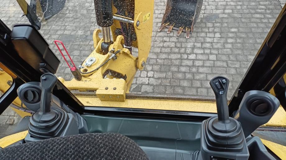 KOMBINIRKA CAT 432 F2, 2019. CATERPILLAR 432 F2