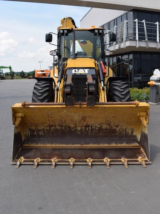 KOMBINIRKA CAT 444F2 2018.