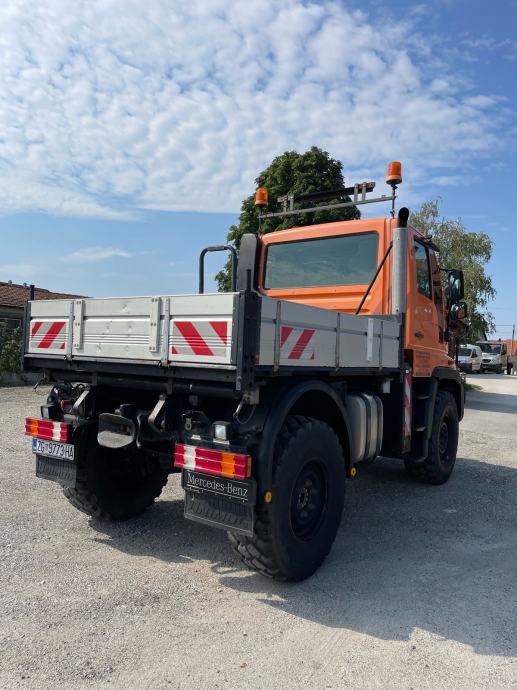 MB Unimog U300