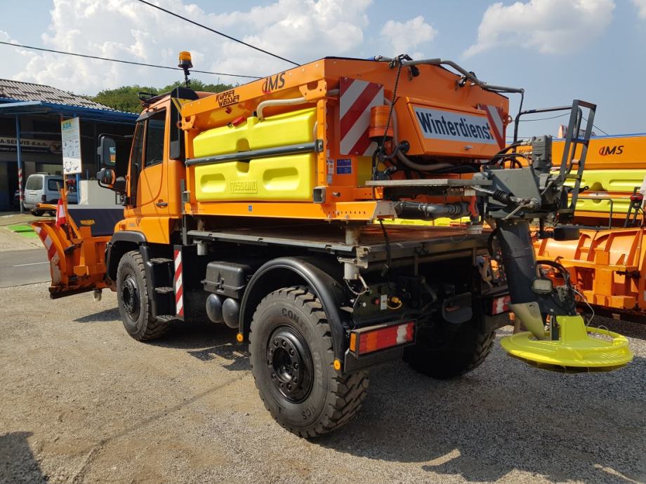 Mercedes UNIMOG U 400 2003