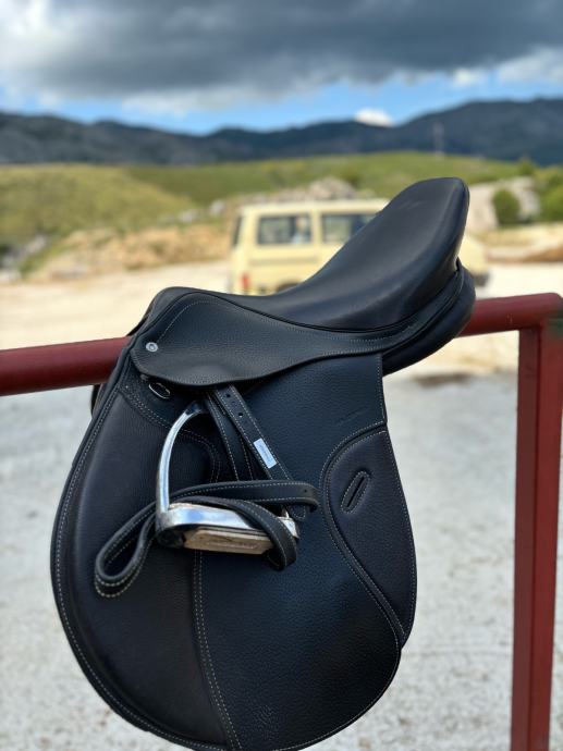 Sedlo za jahanje konja