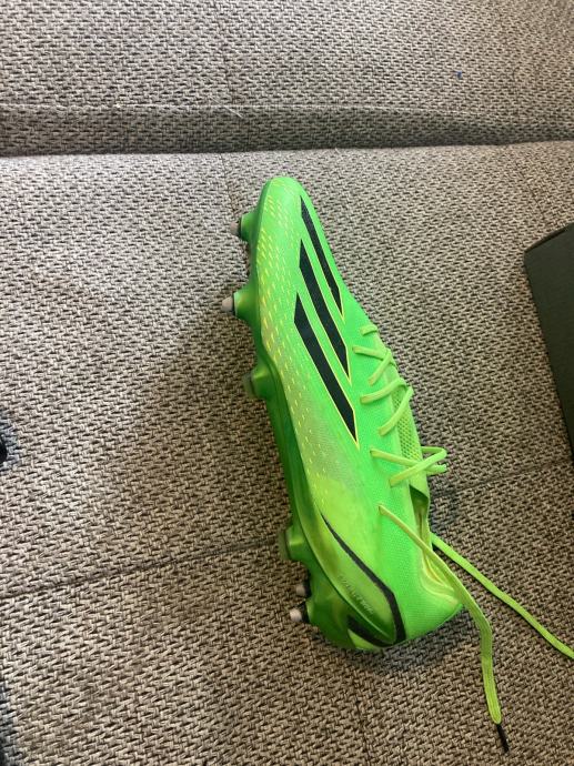 Adidas speed frame metalni cepici broj 46