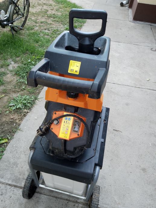 Električna sjeckalica za granje i biljne ostatke Villiger VC 2500