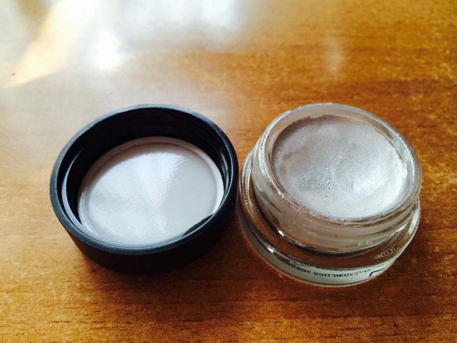 MAC Pro Longwear Paint Pot Angel Limited edition