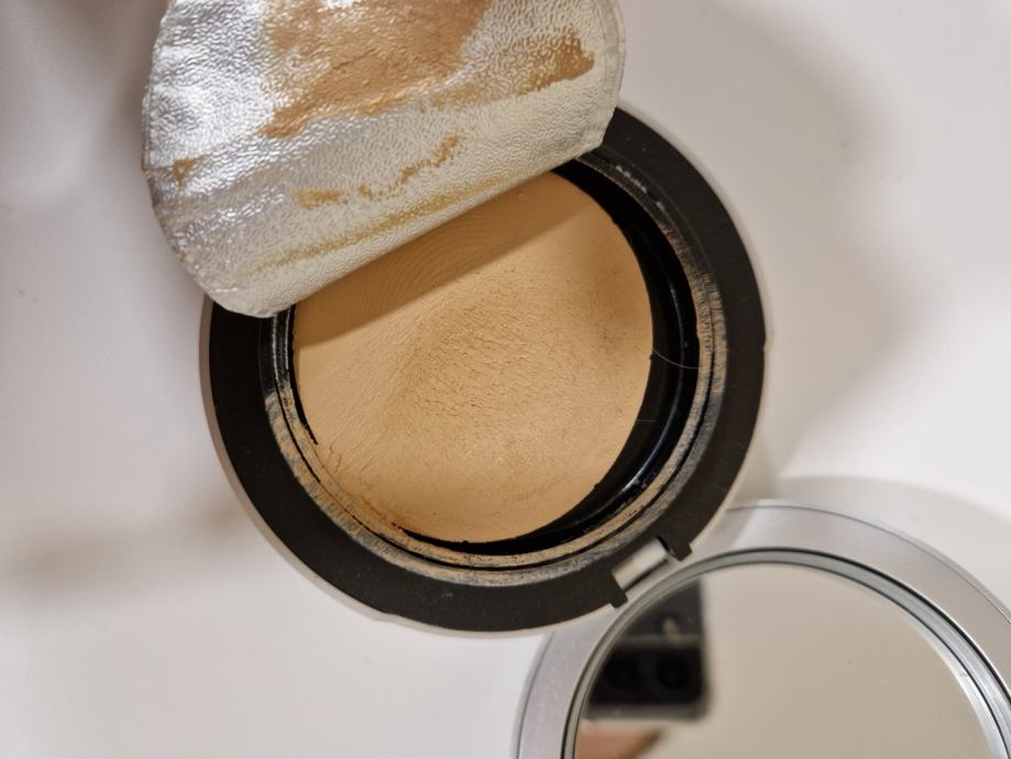 Puder MAC - cream to powder foundation