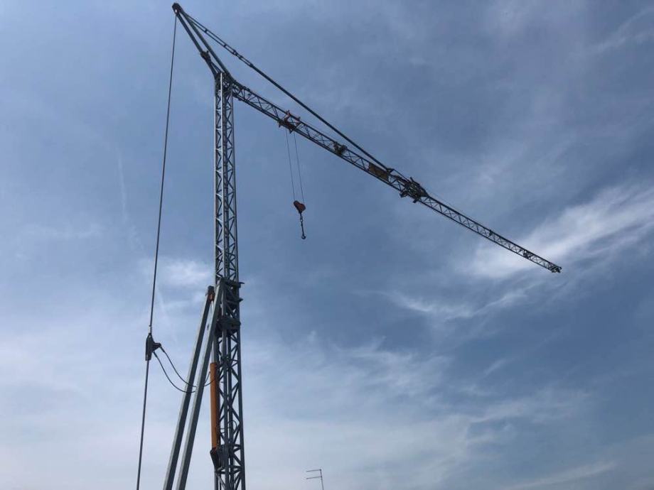 FB GRAĐEVINSKA DIZALICA 28M