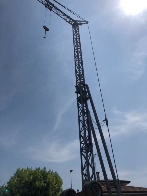 FB GRAĐEVINSKA DIZALICA 28M