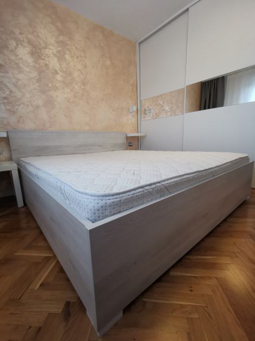 Hespo krevet 180x200 sa podnicom i Hespo madracem