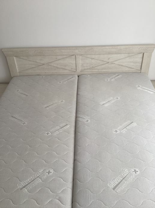 SUPER PRILIKA! SUPER CIJENA! Spavaća soba u odličnom stanju PRODAJE SE