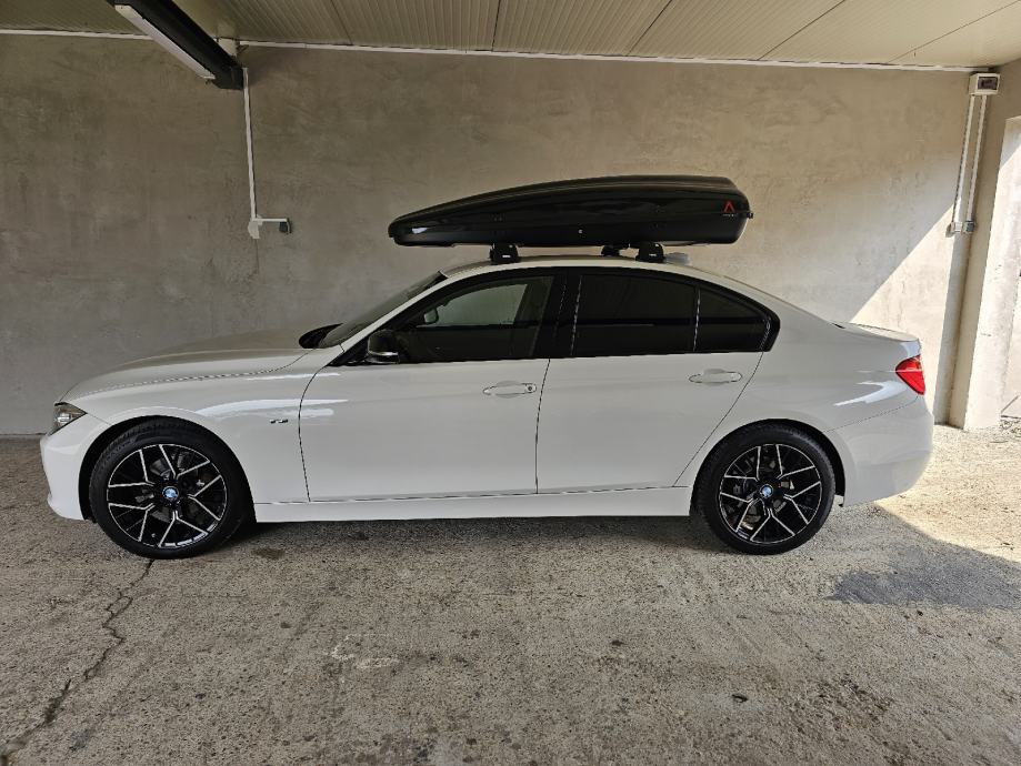 Thule WingBar Edge 9592 sa kitom za Bmw f30