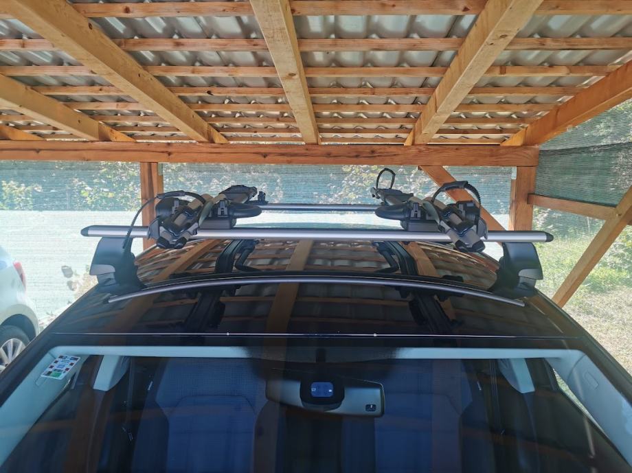 Thule WingBar Evo 127 + Rapid System 754 + Kit 1592 - VW Passat B7