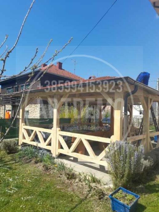 IZRADA DRVENIH I METALNIH NADSTREŠNICA I SJENICA PO MJERI