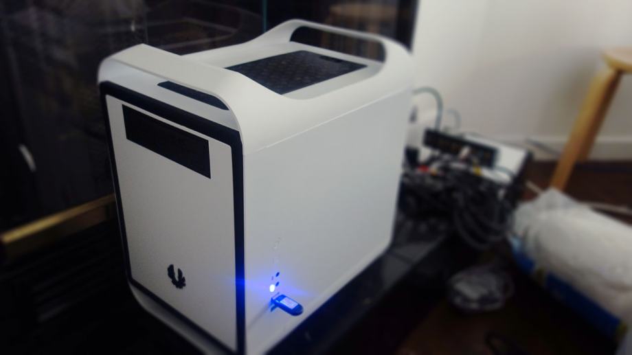 Bitfenix Prodigy Mini ITX White