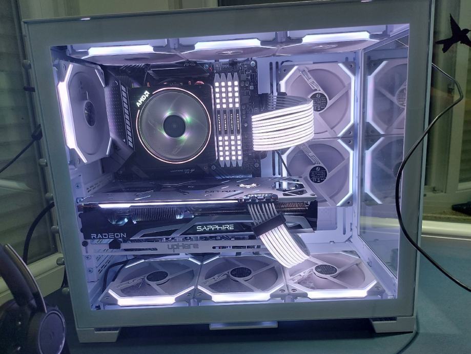 CASE Kuciste Lian Li Dynamic Mini 011 Snow White