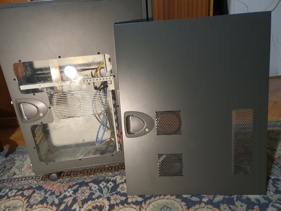 CHIEFTEC Big Tower Bravo BA-01B-B-B