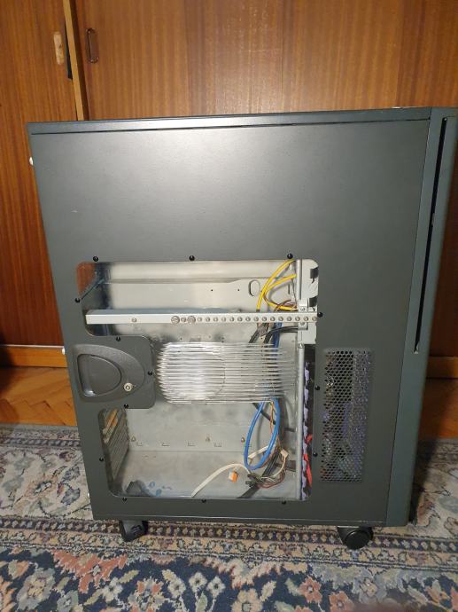 CHIEFTEC Big Tower Bravo BA-01B-B-B