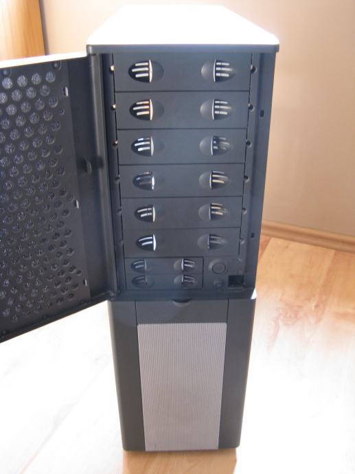 CHIEFTEC Big Tower CA-01B-B-SL-OP