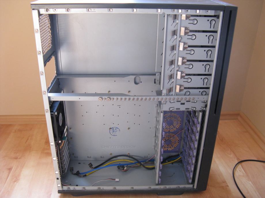 CHIEFTEC Big Tower CA-01B-B-SL-OP