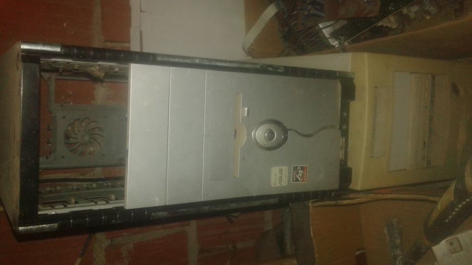 kućište za kompjuter