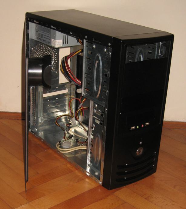 Kuciste za PC sa napajanjem 400W