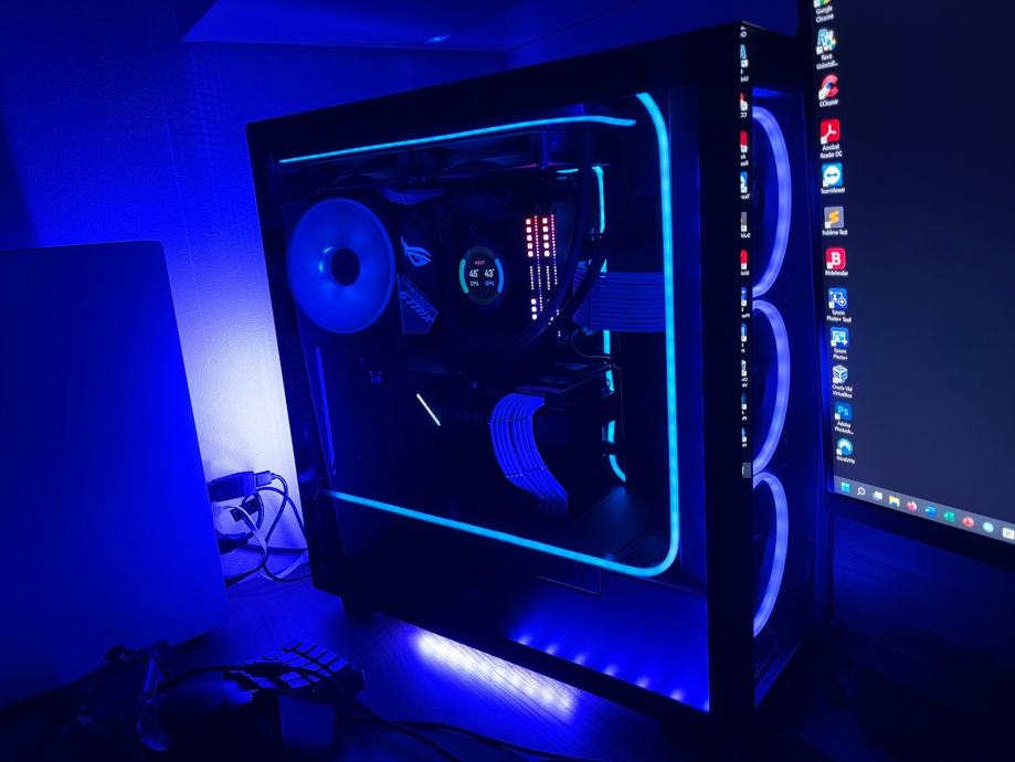 Prodajem NZXT H710 Elite
