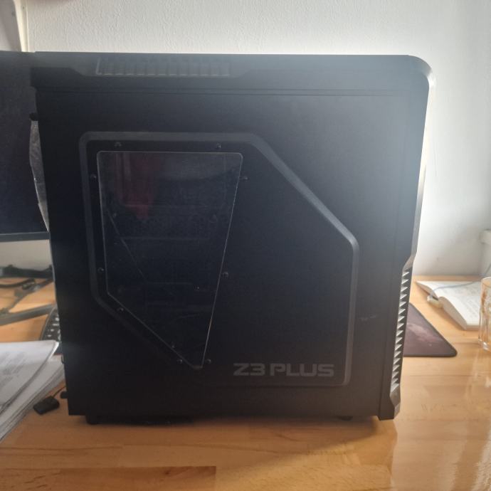 Zalman z3 plus kućišt