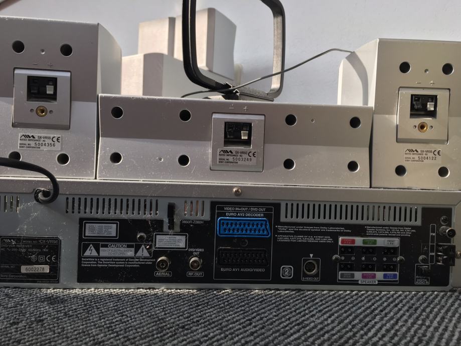 AIWA COMPACT AV SYSTEM AVJ-R5E kućno kino