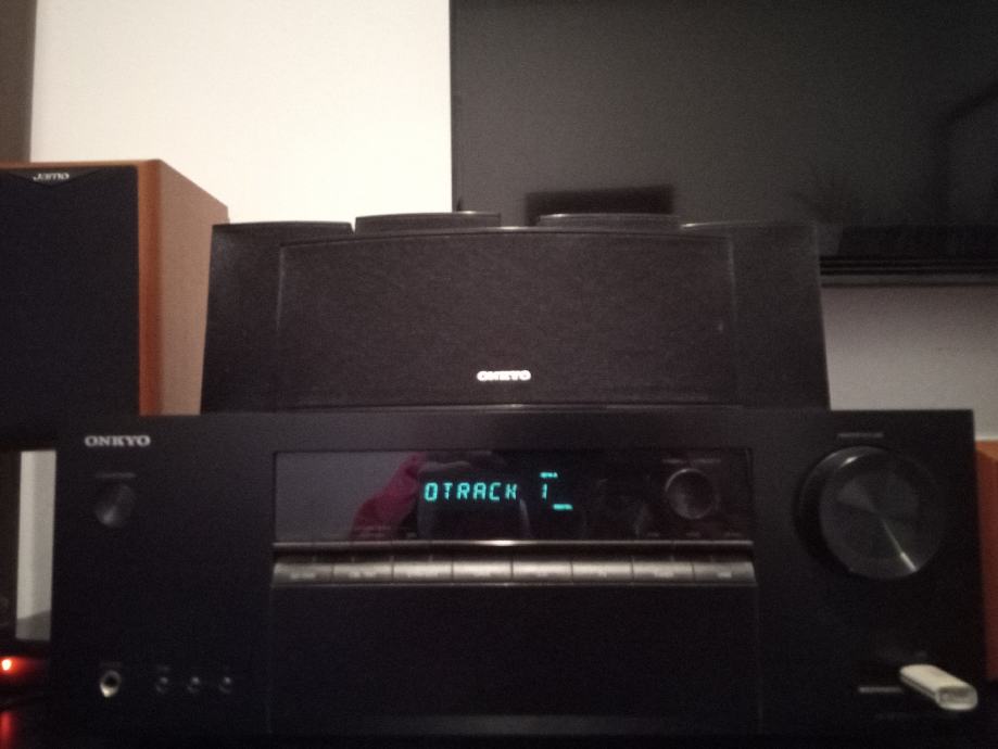 Kućno kino Onkyo 5.1HT-R395