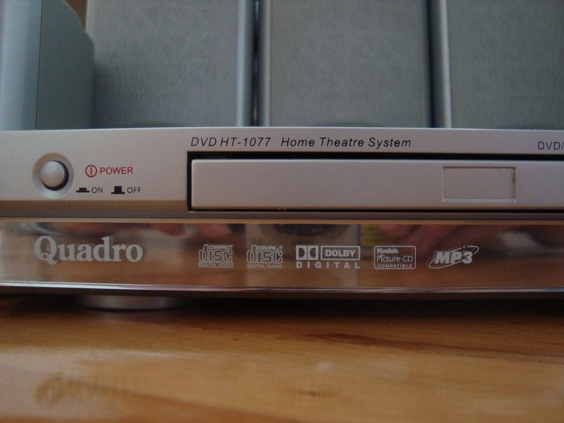 Quadro DVD HT-1077
