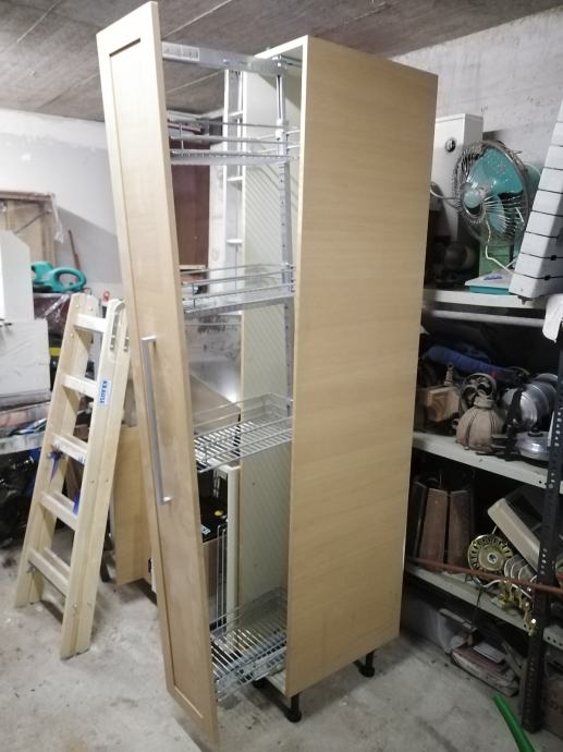 Kuhinjski ormari za pijate i čaše