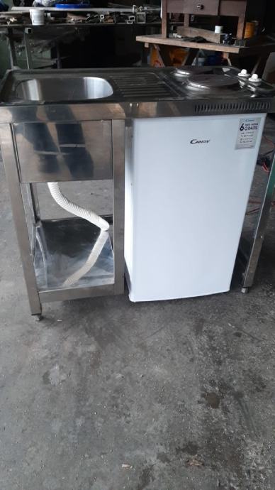 Mini inox kuhinja sudoper štednjak i hladnjak