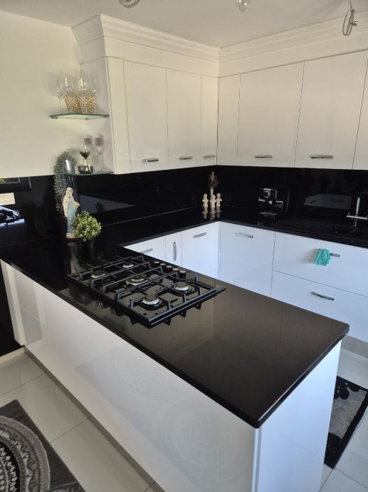 Prodajem ploča kvarc debrine 3.mm santa margherita T590