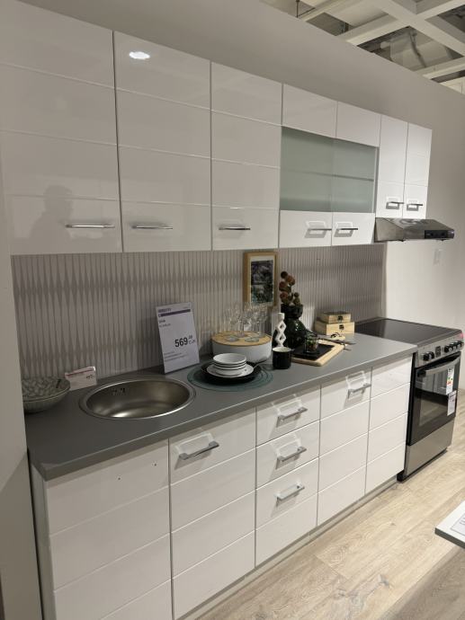 Radna ploca kuhina nova