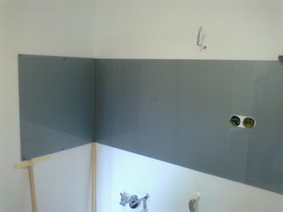 Staklo za kuhinjske zidove. Lacobel Metal Grey. Izmjera i montaža