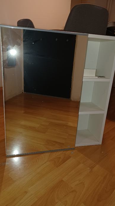 Kupaonski ormarić IKEA