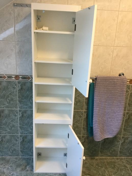 Prodajem kupaonski ormarić